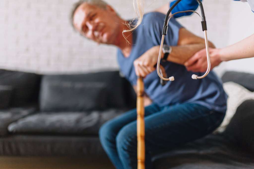 Ataxia: causas, sintomas e abordagens terapêuticas - Sanarmed